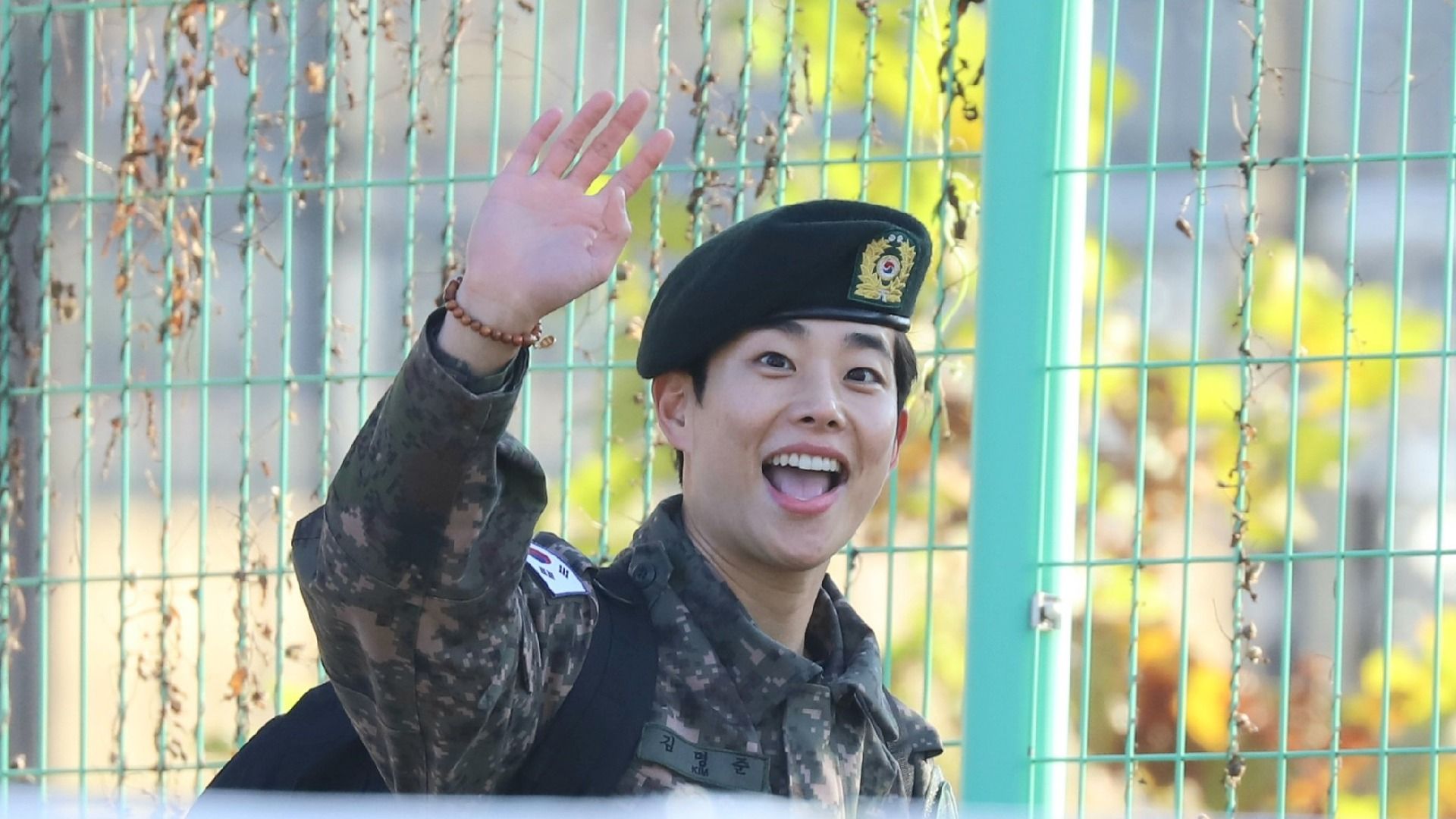 MJ de ASTRO finaliza oficialmente su servicio militar | UnniePop