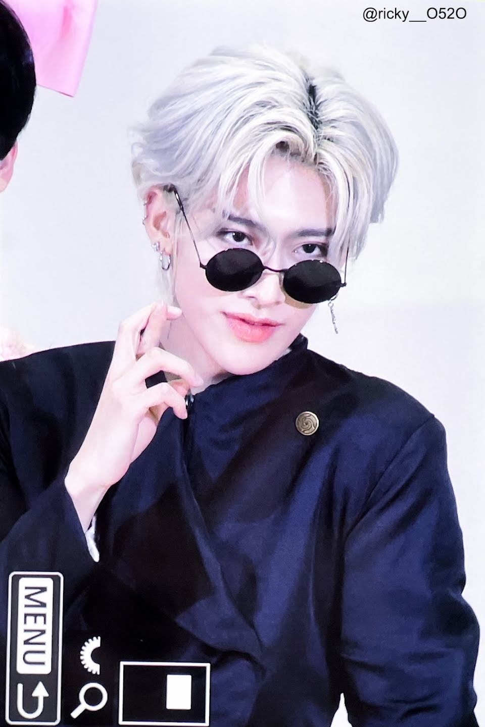 Ricky de ZEROBASEONE sorprende con el cosplay de Satoru Gojo de ...