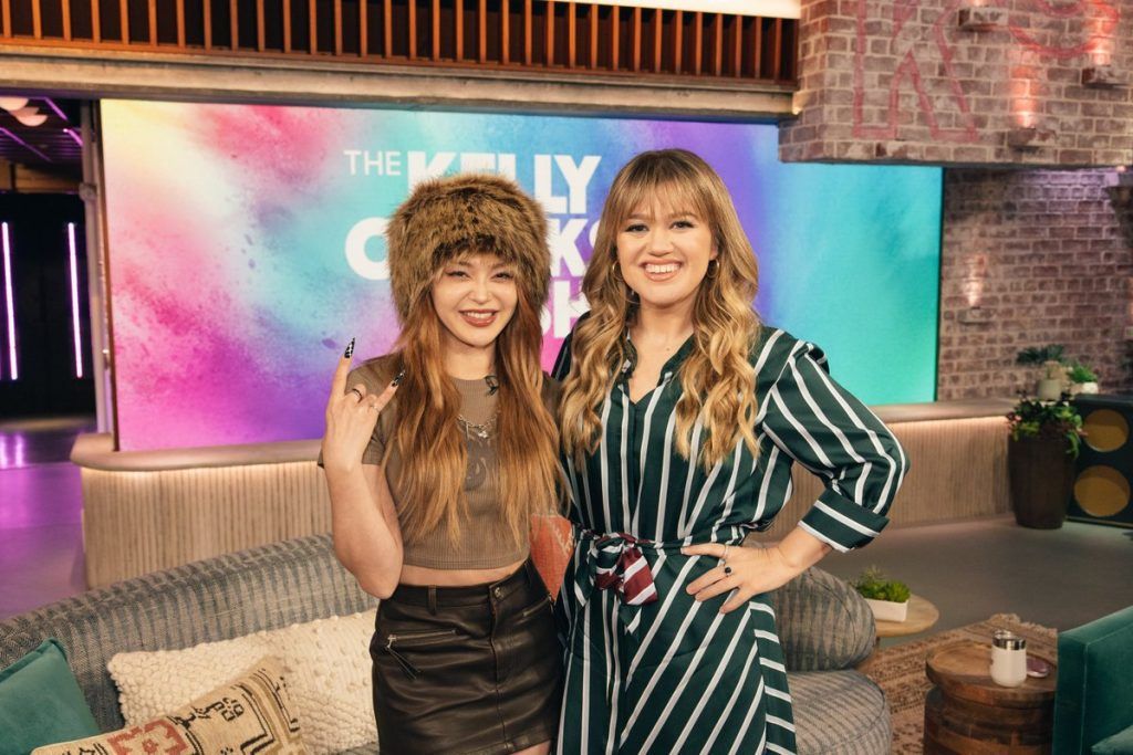 AleXa hace su esperado comeback con el single “Sick” al estilo punk ...