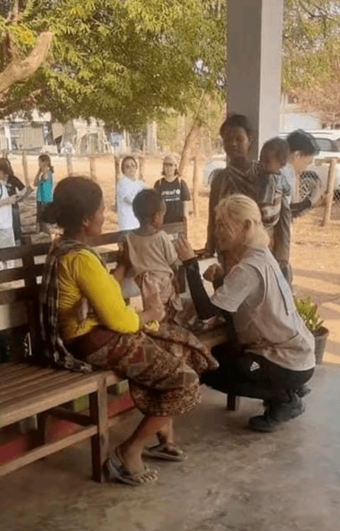 Felix de Stray Kids trabaja como voluntario de UNICEF en Laos durante ...