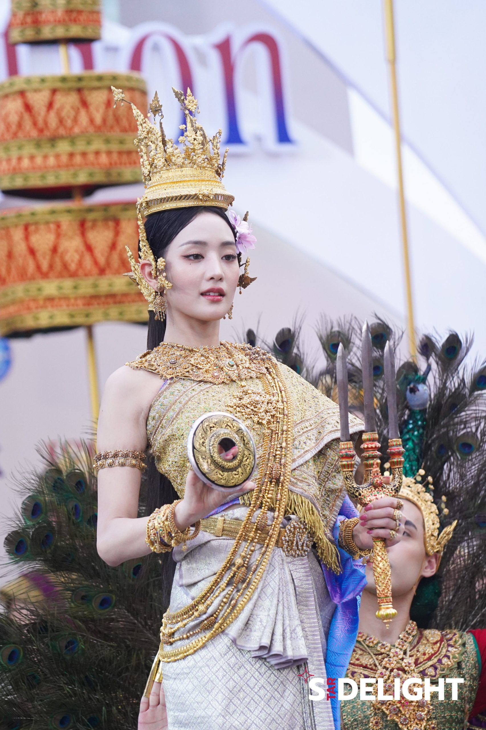 [Fotos] Minnie de (G)-IDLE sorprende al público con su traje típico ...