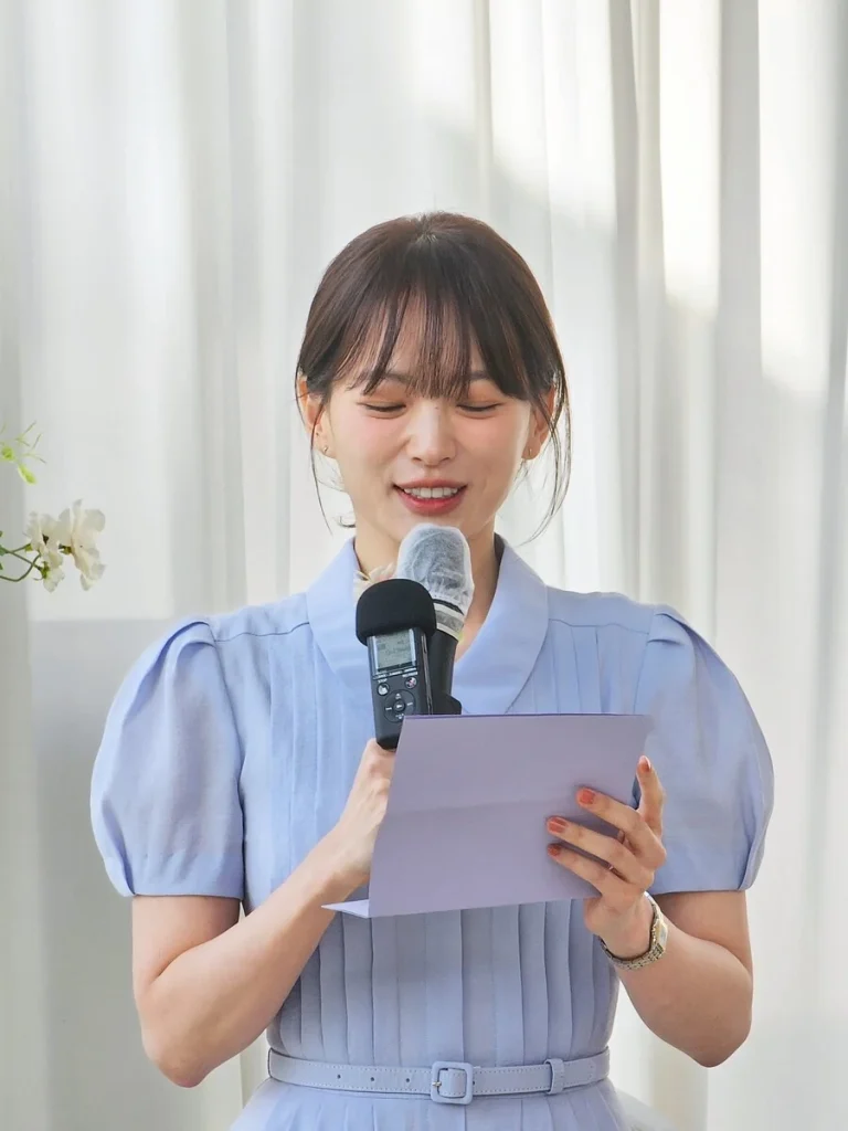 Chun Woo Hee asiste a la boda de una fan y pronuncia un discurso de ...
