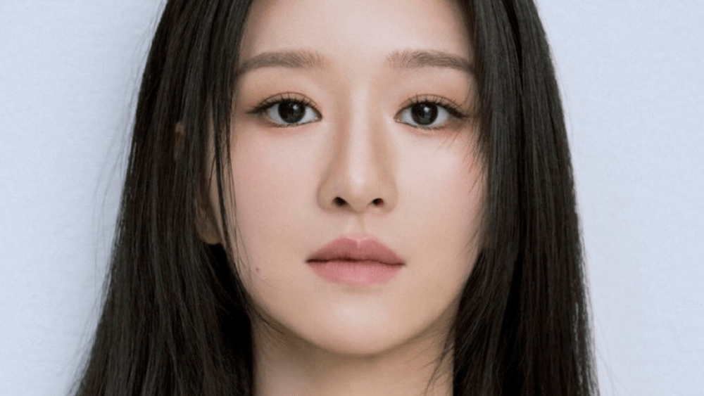 Seo Ye Ji firma con nueva agencia y anuncia su regreso tras dos años de ...
