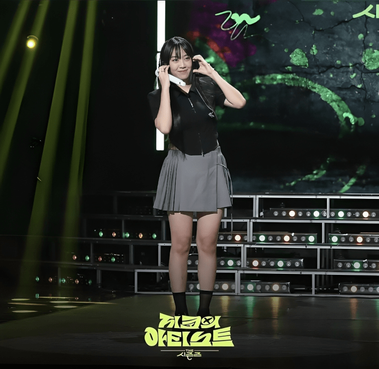 Lee Young Ji revela la historia detrás de su beso con D.O. para el MV de "Small Girl"