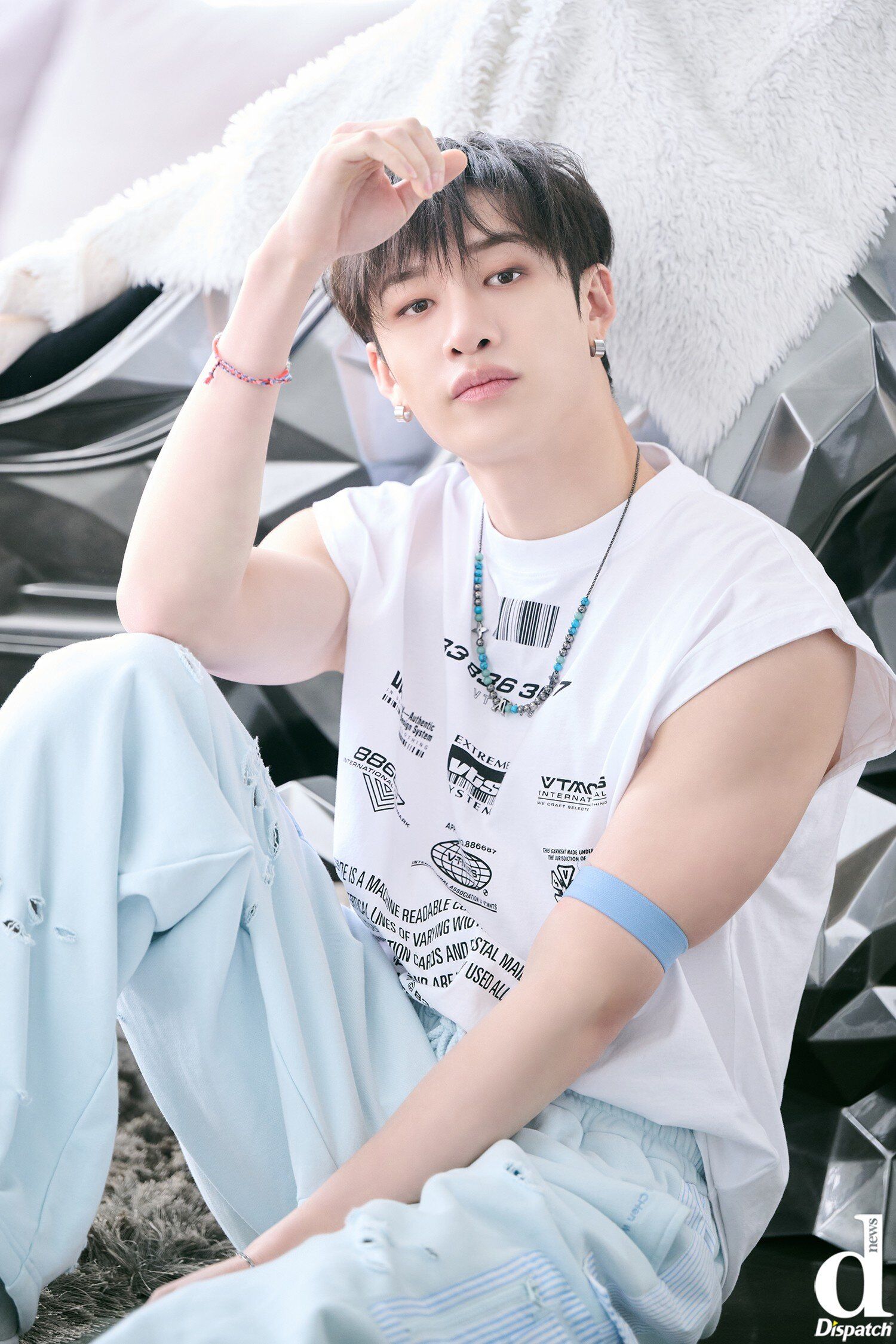 Ryan Reynolds y Hugh Jackman se reúnen con miembros de Stray Kids en su ...