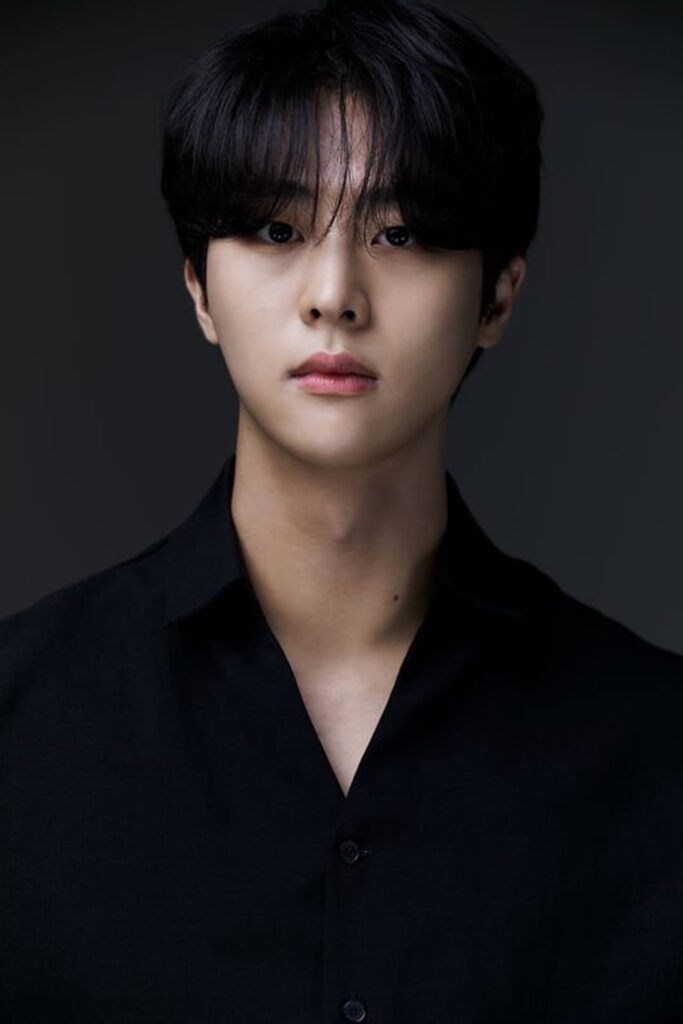 Kim Mu Jun responde a rumores de romance con la actriz japonesa Nagano Mei