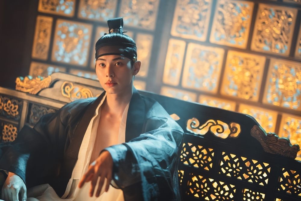 “Bon Appetit, Your Majesty” con YoonA y Lee Chae Min lanza sus primeras imágenes