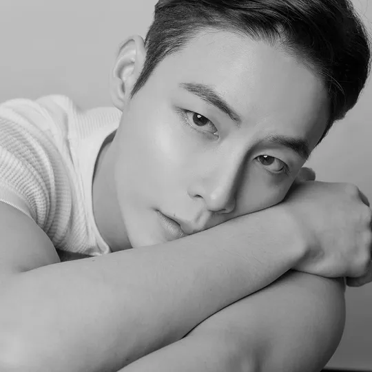 Jang Tae Oh responde a rumores de romance con Chung You Jin, su ...