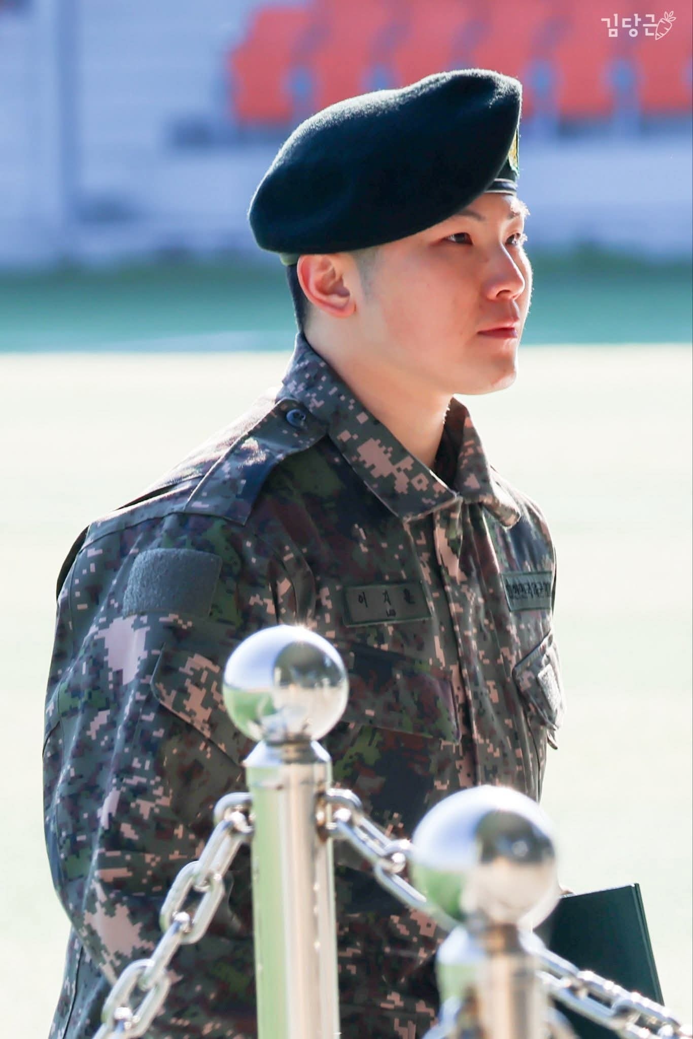 [FOTOS] Woozi y Hoshi de SEVENTEEN completan su entrenamiento militar ...