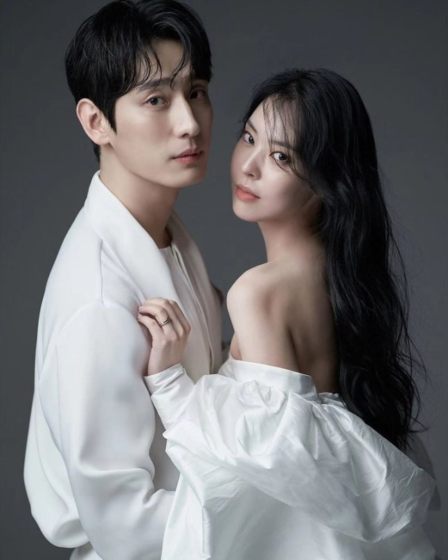 El actor Yoon Bak y la modelo Kim Su Bin anuncian que esperan su primer ...